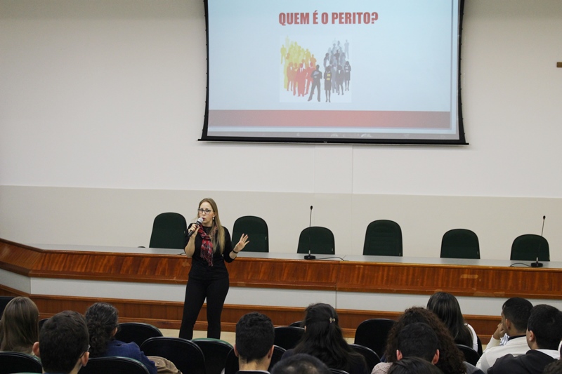Perito contador no mercado é tema abordado com alunos de Administração ...